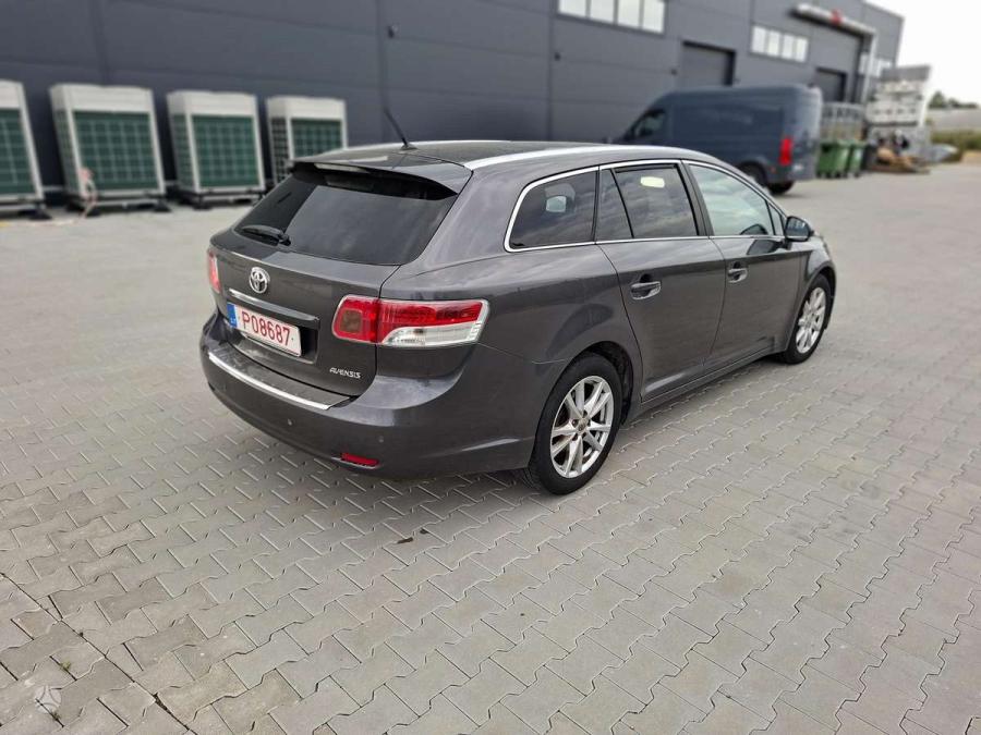 Серый Тойота Авенсис 2010 в Каунас, объемом двигателя 2.00 л и пробегом 270 тыс. км за 3750 €, фото 5 на AUTOMOTO.COM.LV