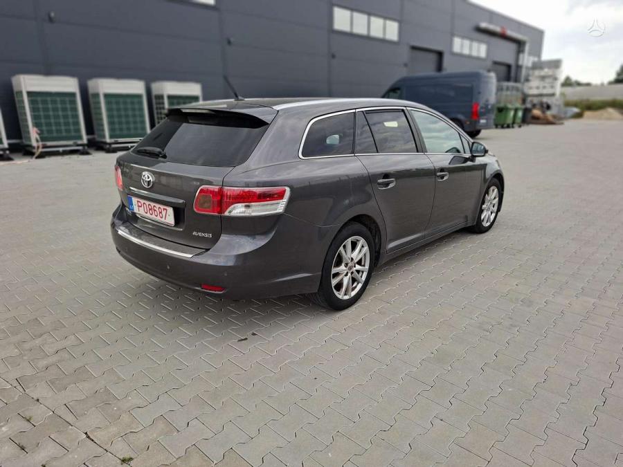 Серый Тойота Авенсис 2010 в Каунас, объемом двигателя 2.00 л и пробегом 270 тыс. км за 3750 €, фото 6 на AUTOMOTO.COM.LV