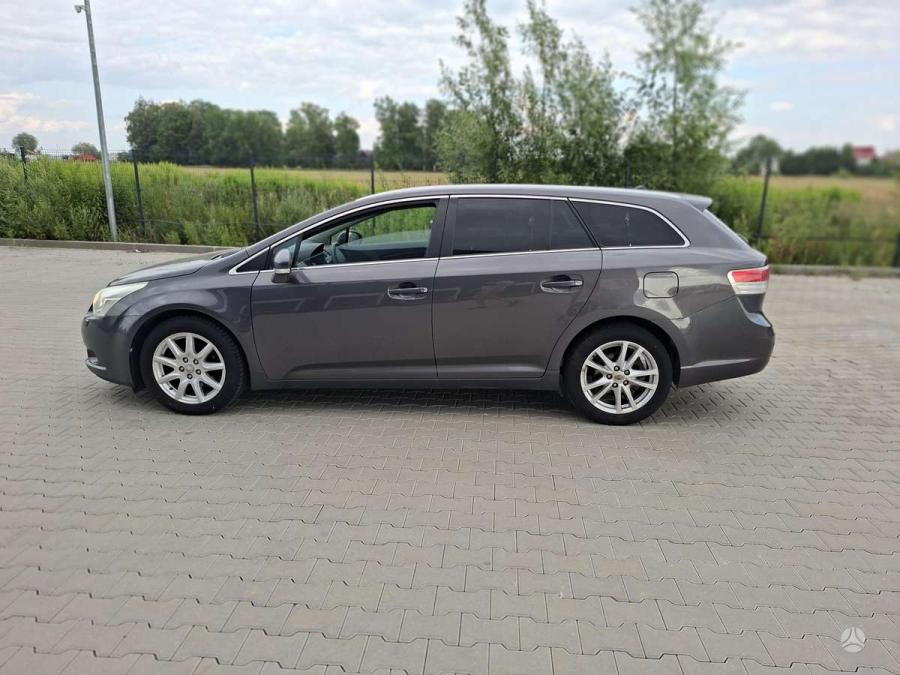 Серый Тойота Авенсис 2010 в Каунас, объемом двигателя 2.00 л и пробегом 270 тыс. км за 3750 €, фото 17 на AUTOMOTO.COM.LV