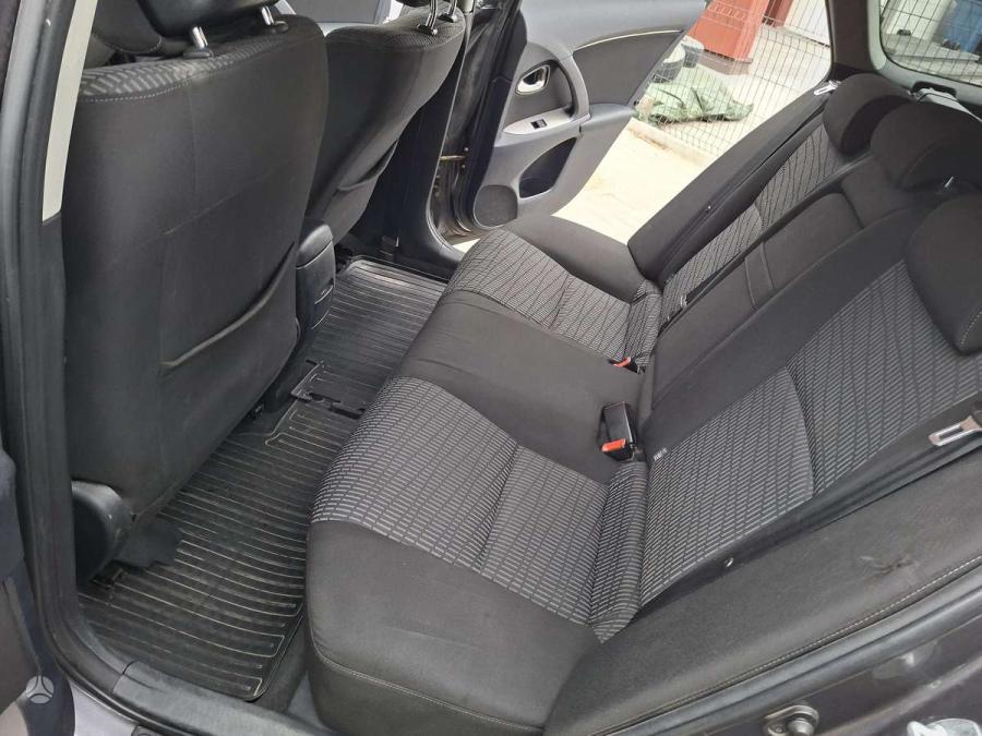 Серый Тойота Авенсис 2010 в Каунас, объемом двигателя 2.00 л и пробегом 270 тыс. км за 3750 €, фото 22 на AUTOMOTO.COM.LV