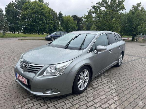 Pelēks Toyota Avensis 2010 Kauņa, ar dzinēja tilpumu 2.23 L un nobraukumu 271 tūkst. km par 3500 €, foto 1 vietnē AUTOMOTO.COM.LV
