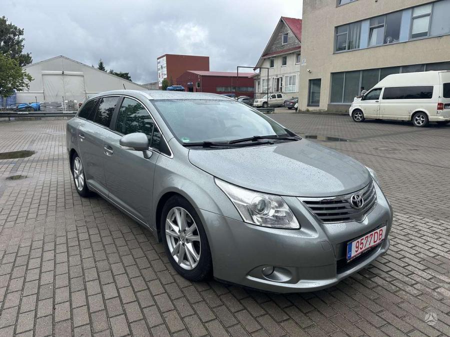 Pelēks Toyota Avensis 2010 Kauņa, ar dzinēja tilpumu 2.23 L un nobraukumu 271 tūkst. km par 3500 €, foto 6 vietnē AUTOMOTO.COM.LV