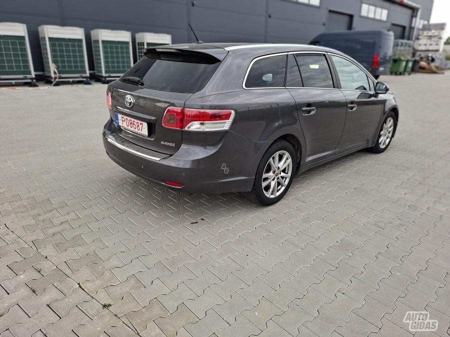 Pelēks Toyota Avensis 2010 Kauņa, ar dzinēja tilpumu 2.00 L un nobraukumu 270 tūkst. km par 3750 €, foto 9 vietnē AUTOMOTO.COM.LV