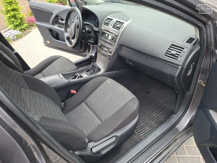 Pelēks Toyota Avensis 2010 Kauņa, ar dzinēja tilpumu 2.00 L un nobraukumu 270 tūkst. km par 3750 €, foto 14 vietnē AUTOMOTO.COM.LV
