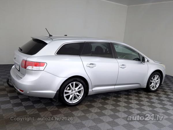 Серый Тойота Авенсис 2010 в Таллин, объемом двигателя 2.00 л и пробегом 356 тыс. км за 2499 €, фото 3 на AUTOMOTO.COM.LV