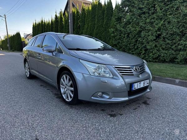 Pelēks Toyota Avensis 2010 Viļņa, ar dzinēja tilpumu 1.99 L un nobraukumu 210 tūkst. km par 4700 €, foto 3 vietnē AUTOMOTO.COM.LV