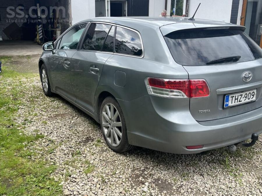 Pelēks Toyota Avensis 2010 Rīga, ar dzinēja tilpumu 2.00 L un nobraukumu 0 tūkst. km par 1950 €, foto 5 vietnē AUTOMOTO.COM.LV