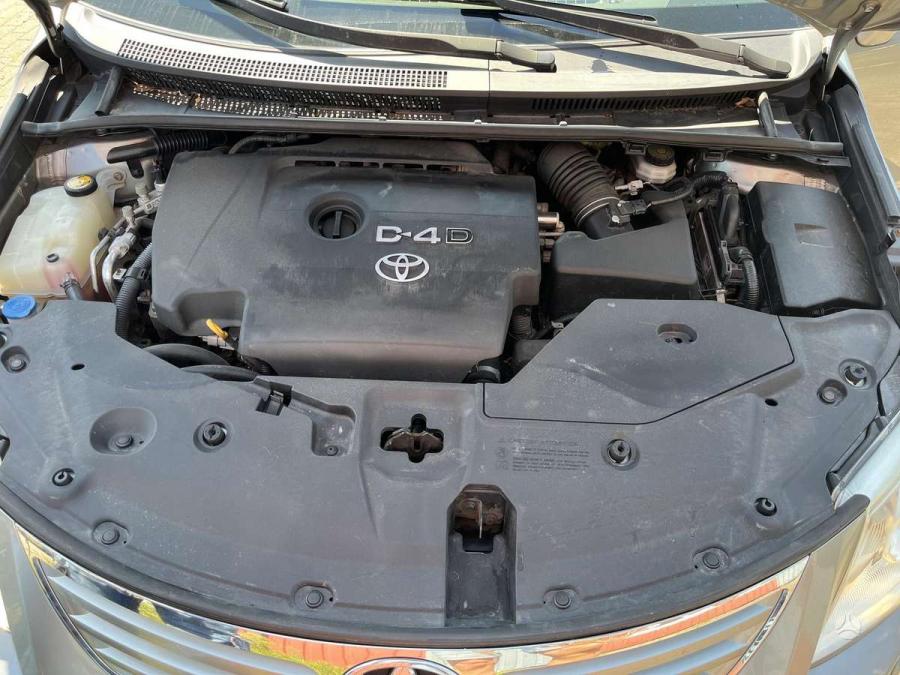 Pelēks Toyota Avensis 2010 Klaipėda, ar dzinēja tilpumu 2.00 L un nobraukumu 278 tūkst. km par 4000 €, foto 10 vietnē AUTOMOTO.COM.LV