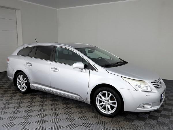 Pelēks Toyota Avensis 2010 Tallina, ar dzinēja tilpumu 2.00 L un nobraukumu 356 tūkst. km par 2499 €, foto 8 vietnē AUTOMOTO.COM.LV