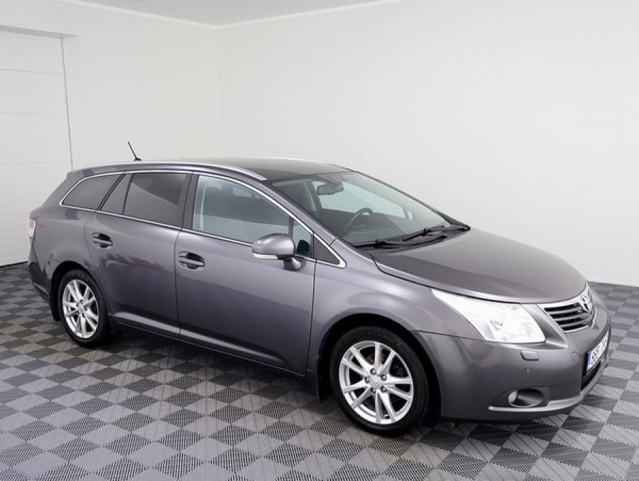 Grey Toyota Avensis 2010 in Tallinn, with an engine capacity of 1.80 L and mileage of 317 thousand km for 2999 €, photo 1 on AUTOMOTO.COM.LV