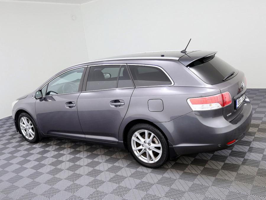Grey Toyota Avensis 2010 in Tallinn, with an engine capacity of 1.80 L and mileage of 317 thousand km for 2999 €, photo 5 on AUTOMOTO.COM.LV