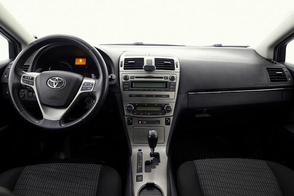 Pelēks Toyota Avensis 2010 Tallina, ar dzinēja tilpumu 1.80 L un nobraukumu 317 tūkst. km par 2999 €, foto 5 vietnē AUTOMOTO.COM.LV