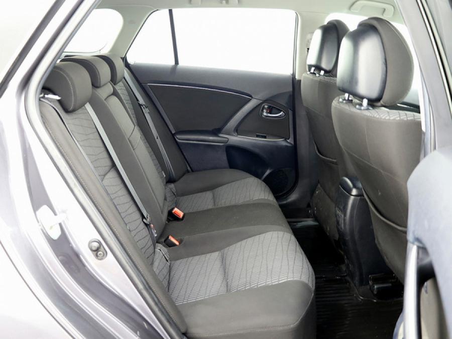 Grey Toyota Avensis 2010 in Tallinn, with an engine capacity of 1.80 L and mileage of 317 thousand km for 2999 €, photo 8 on AUTOMOTO.COM.LV