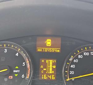 Pelēks Toyota Avensis 2010 Kauņa, ar dzinēja tilpumu 2.00 L un nobraukumu 185 tūkst. km par 4450 €, foto 9 vietnē AUTOMOTO.COM.LV