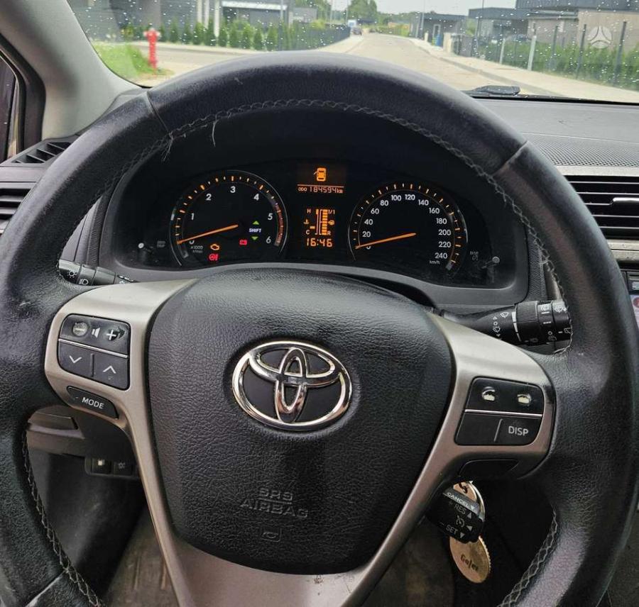 Pelēks Toyota Avensis 2010 Kauņa, ar dzinēja tilpumu 2.00 L un nobraukumu 185 tūkst. km par 4450 €, foto 10 vietnē AUTOMOTO.COM.LV