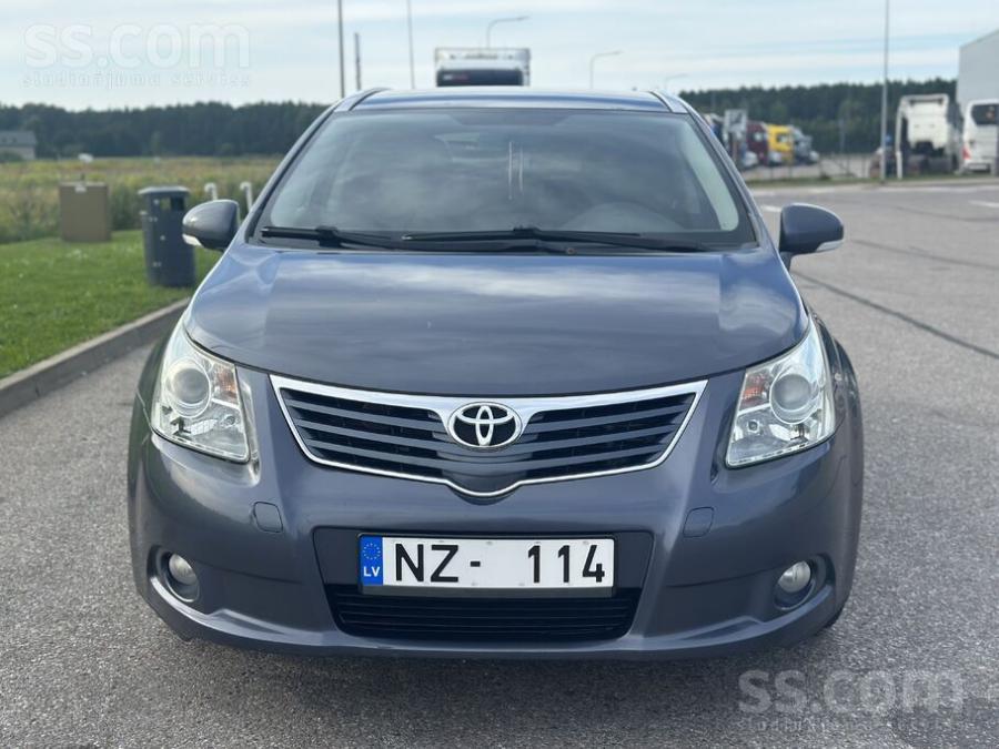 Pelēks Toyota Avensis 2010 Rīga, ar dzinēja tilpumu 2.20 L un nobraukumu 348 tūkst. km par 4500 €, foto 3 vietnē AUTOMOTO.COM.LV