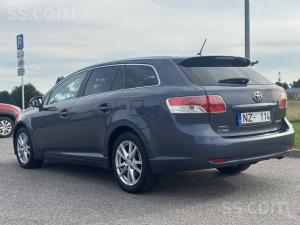 Pelēks Toyota Avensis 2010 Rīga, ar dzinēja tilpumu 2.20 L un nobraukumu 348 tūkst. km par 4500 €, foto 7 vietnē AUTOMOTO.COM.LV