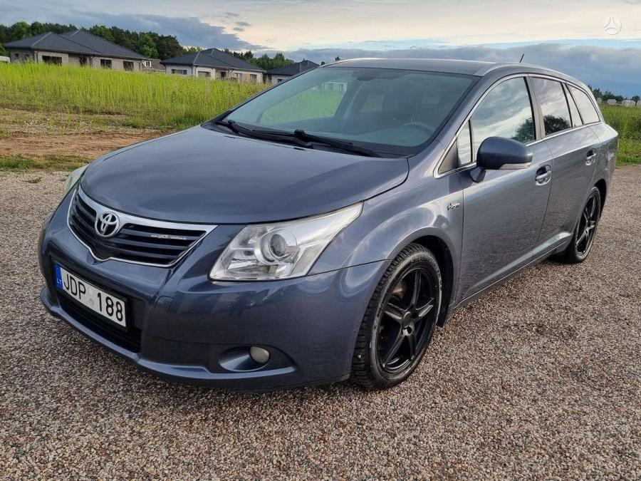 Pelēks Toyota Avensis 2010 Viļņa, ar dzinēja tilpumu 2.20 L un nobraukumu 360 tūkst. km par 3650 €, foto 6 vietnē AUTOMOTO.COM.LV