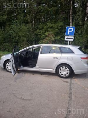 Серый Тойота Авенсис 2010 в Рига, объемом двигателя 2.00 л и пробегом 371 тыс. км за 2300 €, фото  на AUTOMOTO.COM.LV