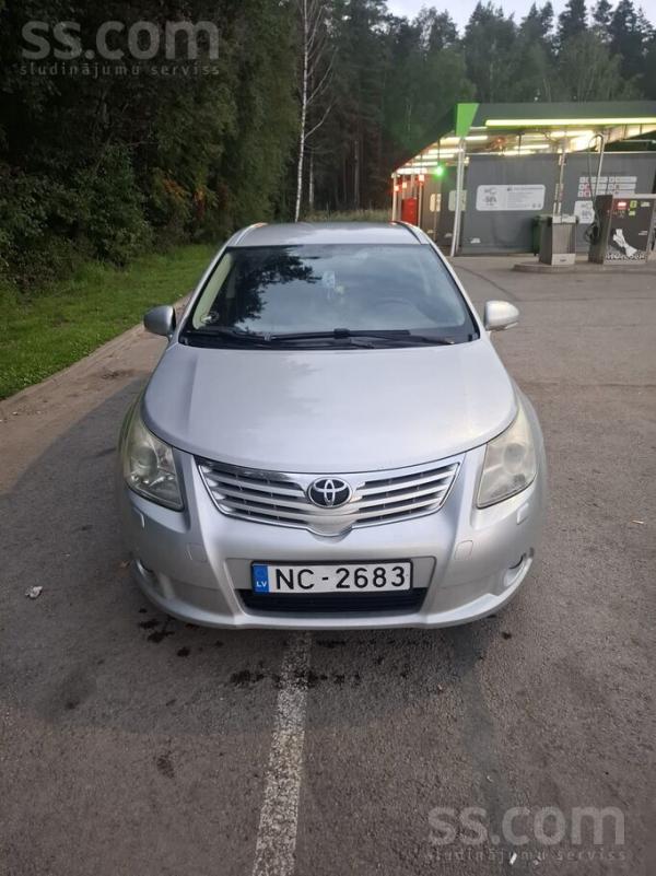 Grey Toyota Avensis 2010 in Riga, with an engine capacity of 2.00 L and mileage of 371 thousand km for 2300 €, photo 8 on AUTOMOTO.COM.LV