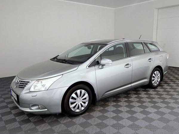 Grey Toyota Avensis 2010 in Tallinn, with an engine capacity of 1.80 L and mileage of 217 thousand km for 2799 €, photo 2 on AUTOMOTO.COM.LV