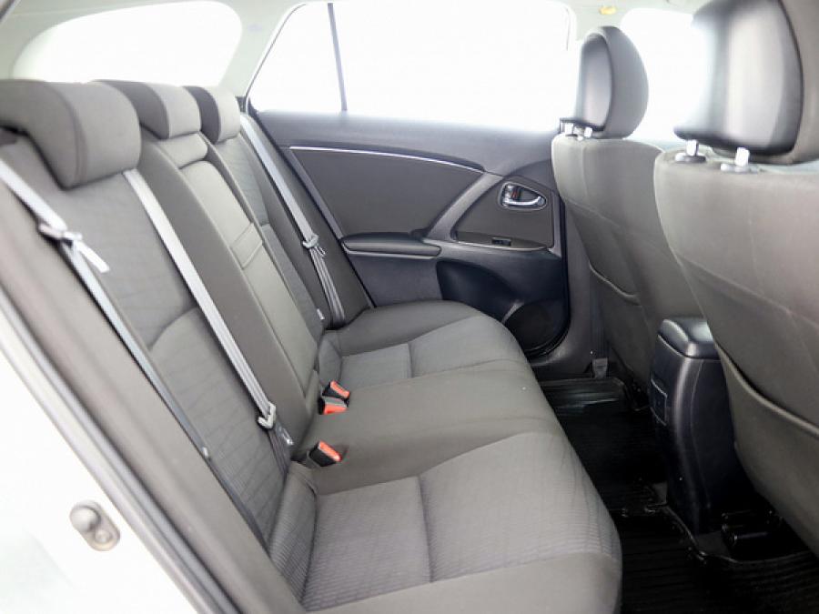 Серый Тойота Авенсис 2010 в Таллин, объемом двигателя 1.80 л и пробегом 217 тыс. км за 2799 €, фото 8 на AUTOMOTO.COM.LV