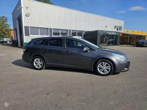 Pelēks Toyota Avensis 2010 Ukmergė, ar dzinēja tilpumu 2.00 L un nobraukumu 240 tūkst. km par 3650 €, foto  vietnē AUTOMOTO.COM.LV