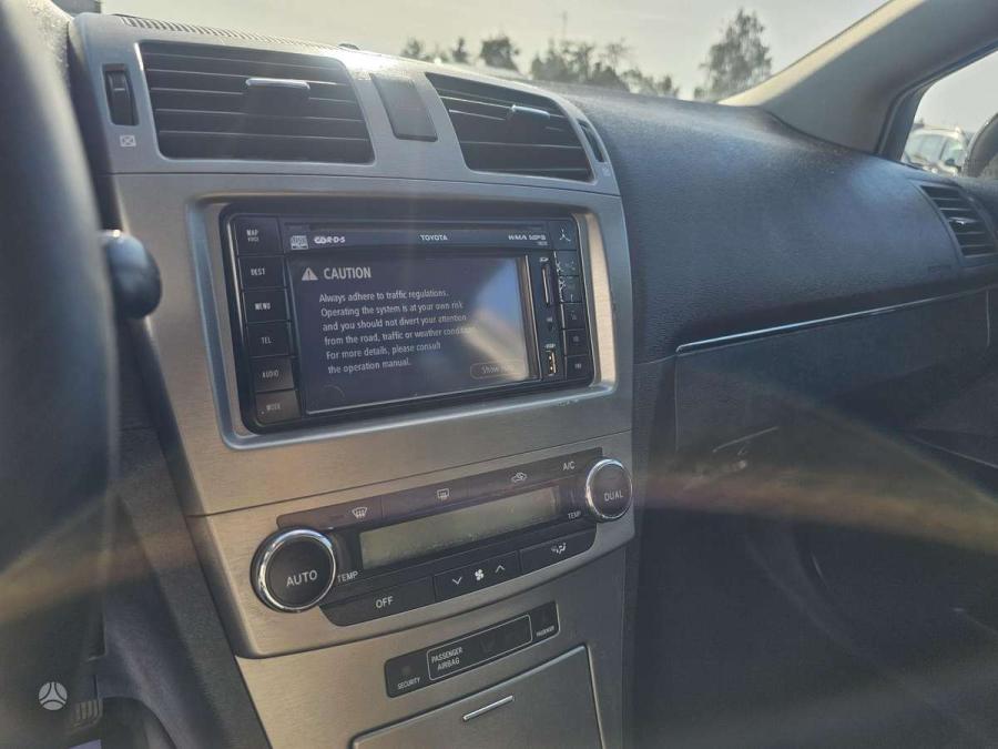 Pelēks Toyota Avensis 2010 Ukmergė, ar dzinēja tilpumu 2.00 L un nobraukumu 240 tūkst. km par 3650 €, foto 4 vietnē AUTOMOTO.COM.LV