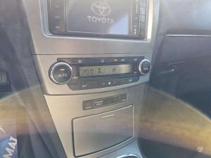 Pelēks Toyota Avensis 2010 Ukmergė, ar dzinēja tilpumu 2.00 L un nobraukumu 240 tūkst. km par 3650 €, foto 6 vietnē AUTOMOTO.COM.LV