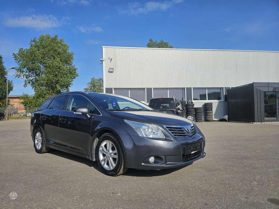 Pelēks Toyota Avensis 2010 Ukmergė, ar dzinēja tilpumu 2.00 L un nobraukumu 240 tūkst. km par 3650 €, foto 12 vietnē AUTOMOTO.COM.LV