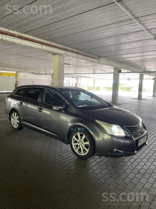 Серый Тойота Авенсис 2010 в Рига, объемом двигателя 1.80 л и пробегом 418 тыс. км за 4500 €, фото 2 на AUTOMOTO.COM.LV