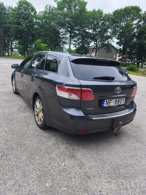 Grey Toyota Avensis 2010 in Valmiera, with an engine capacity of 2.00 L and mileage of 376 thousand km for 3199 €, photo 4 on AUTOMOTO.COM.LV