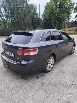 Grey Toyota Avensis 2010 in Valmiera, with an engine capacity of 2.00 L and mileage of 376 thousand km for 3199 €, photo 5 on AUTOMOTO.COM.LV
