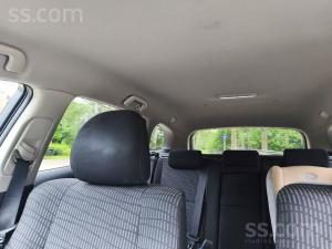 Grey Toyota Avensis 2010 in Valmiera, with an engine capacity of 2.00 L and mileage of 376 thousand km for 3199 €, photo 11 on AUTOMOTO.COM.LV