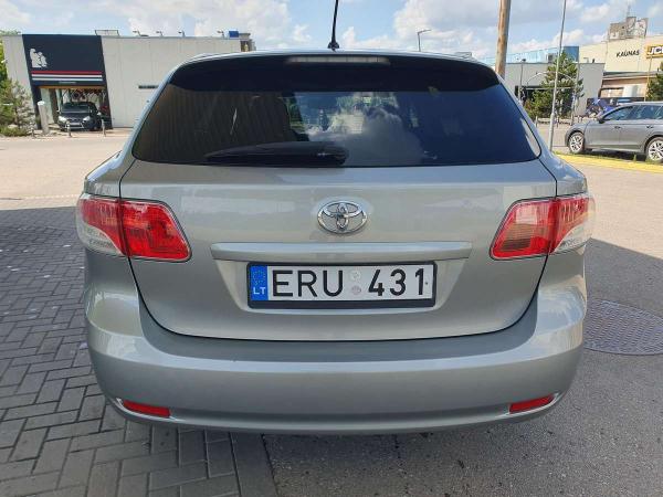 Pelēks Toyota Avensis 2010 Kauņa, ar dzinēja tilpumu 1.80 L un nobraukumu 306 tūkst. km par 3950 €, foto 5 vietnē AUTOMOTO.COM.LV