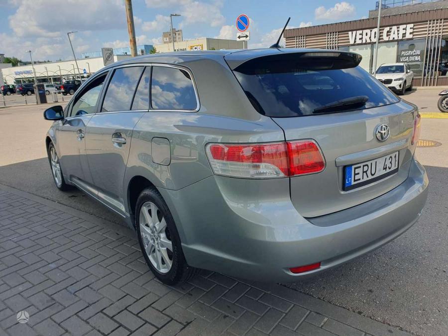 Серый Тойота Авенсис 2010 в Каунас, объемом двигателя 1.80 л и пробегом 306 тыс. км за 3950 €, фото 7 на AUTOMOTO.COM.LV