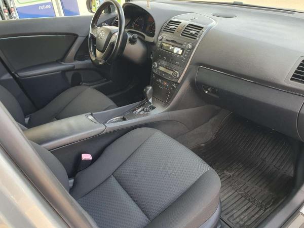 Pelēks Toyota Avensis 2010 Kauņa, ar dzinēja tilpumu 1.80 L un nobraukumu 306 tūkst. km par 3950 €, foto 8 vietnē AUTOMOTO.COM.LV