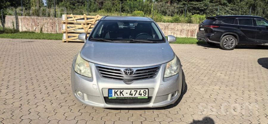 Серый Тойота Авенсис 2010 в Рига, объемом двигателя 2.20 л и пробегом 453 тыс. км за 2500 €, фото 1 на AUTOMOTO.COM.LV