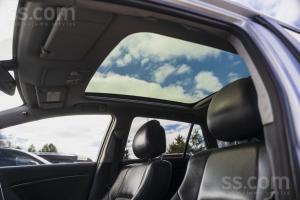 Grey Toyota Avensis 2010 in Riga, with an engine capacity of 2.30 L and mileage of 346 thousand km for 5890 €, photo 10 on AUTOMOTO.COM.LV