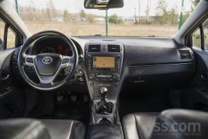 Grey Toyota Avensis 2010 in Riga, with an engine capacity of 2.30 L and mileage of 346 thousand km for 5890 €, photo 12 on AUTOMOTO.COM.LV