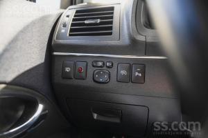 Grey Toyota Avensis 2010 in Riga, with an engine capacity of 2.30 L and mileage of 346 thousand km for 5890 €, photo 25 on AUTOMOTO.COM.LV