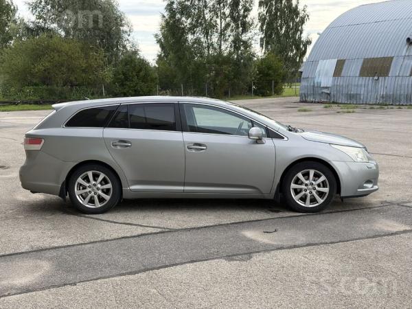 Серый Тойота Авенсис 2010 в Рига, объемом двигателя 2.00 л и пробегом 337 тыс. км за 1150 €, фото 5 на AUTOMOTO.COM.LV