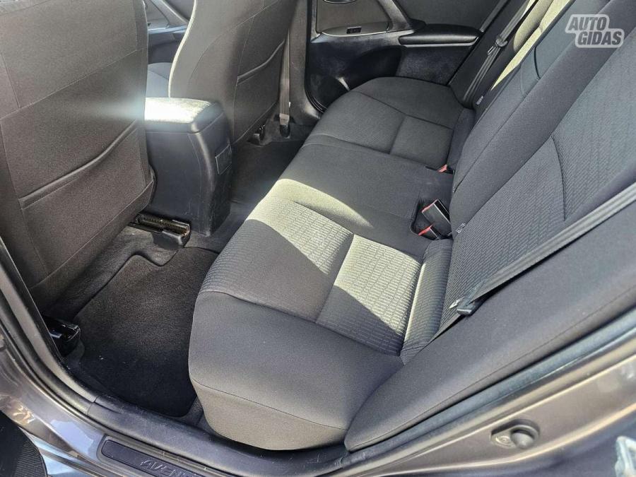 Серый Тойота Авенсис 2010 в Укмерге, объемом двигателя 2.00 л и пробегом 240 тыс. км за 3650 €, фото 15 на AUTOMOTO.COM.LV