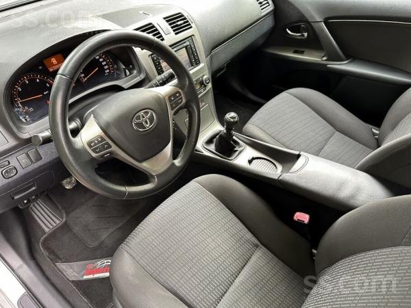 Grey Toyota Avensis 2010 in Riga, with an engine capacity of 2.00 L and mileage of 330 thousand km for 3500 €, photo 11 on AUTOMOTO.COM.LV