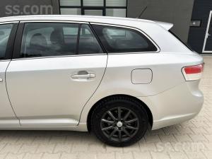 Grey Toyota Avensis 2010 in Riga, with an engine capacity of 2.00 L and mileage of 330 thousand km for 3500 €, photo 29 on AUTOMOTO.COM.LV