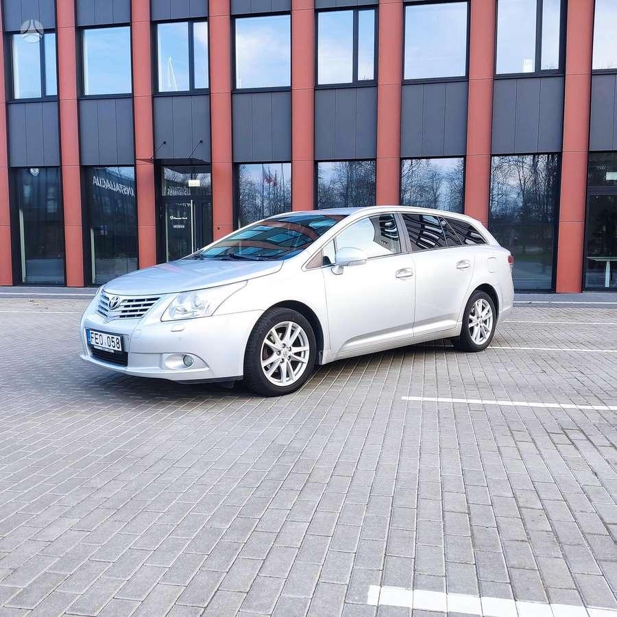 Pelēks Toyota Avensis 2010 Viļņa, ar dzinēja tilpumu 2.00 L un nobraukumu 234 tūkst. km par 3000 €, foto 1 vietnē AUTOMOTO.COM.LV