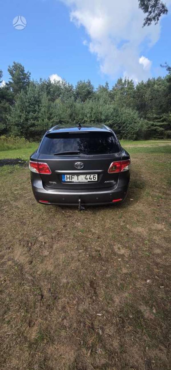 Grey Toyota Avensis 2010 in Vilnius, with an engine capacity of 2.00 L and mileage of 394 thousand km for 2200 €, photo 9 on AUTOMOTO.COM.LV