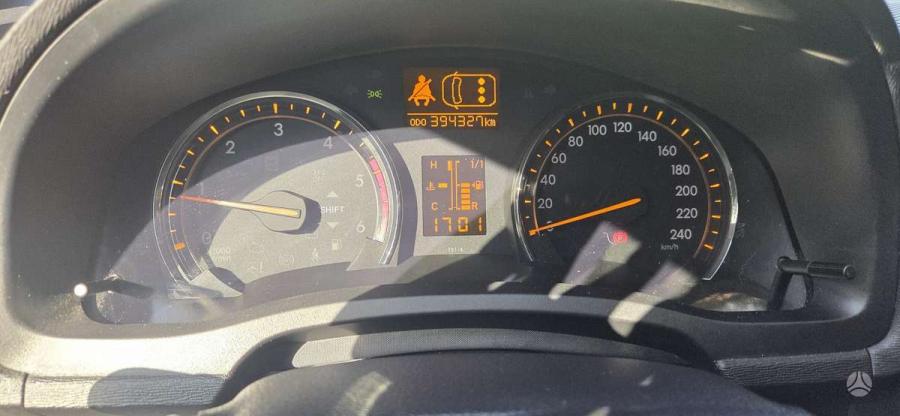 Pelēks Toyota Avensis 2010 Viļņa, ar dzinēja tilpumu 2.00 L un nobraukumu 394 tūkst. km par 2200 €, foto 11 vietnē AUTOMOTO.COM.LV