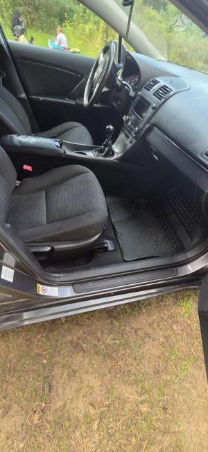Pelēks Toyota Avensis 2010 Viļņa, ar dzinēja tilpumu 2.00 L un nobraukumu 394 tūkst. km par 2200 €, foto 13 vietnē AUTOMOTO.COM.LV