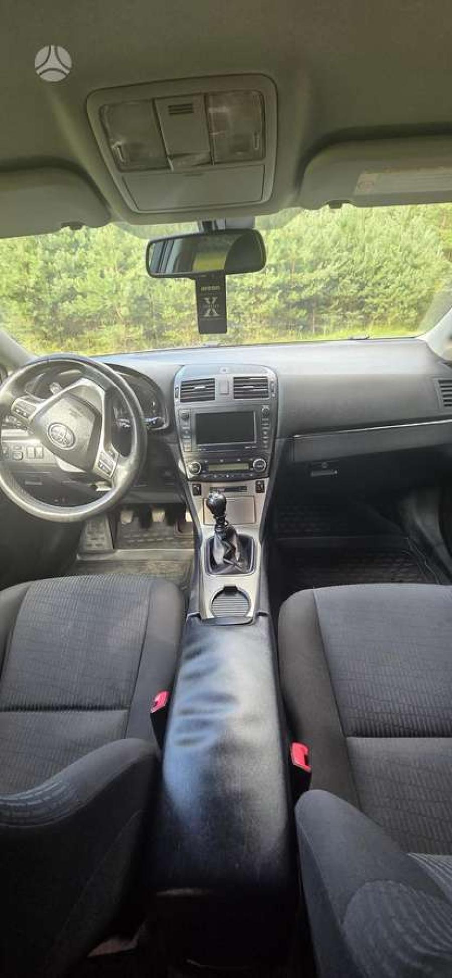 Pelēks Toyota Avensis 2010 Viļņa, ar dzinēja tilpumu 2.00 L un nobraukumu 394 tūkst. km par 2200 €, foto 14 vietnē AUTOMOTO.COM.LV